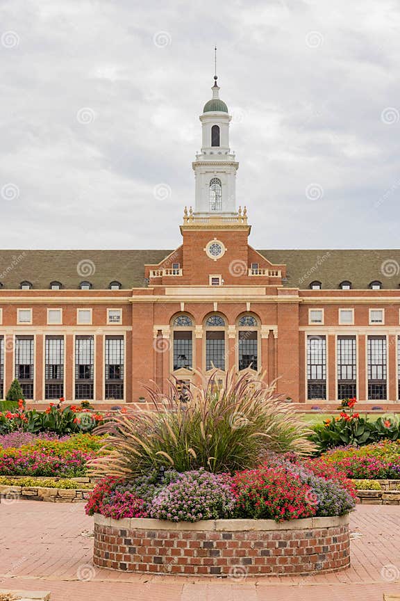 Overcast View of the Edmon Low Library of Oklahoma State University ...