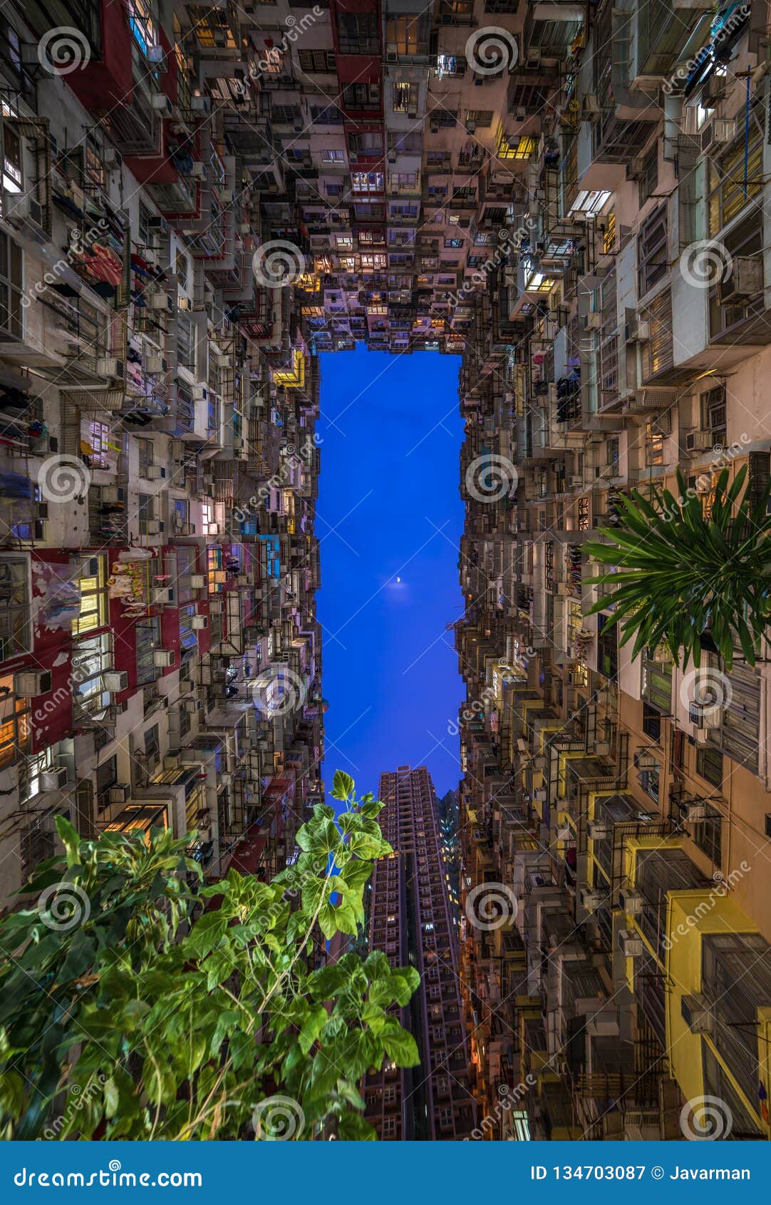 Overcrowded Residential Building in Hong Kong Stock Image - Image of ...