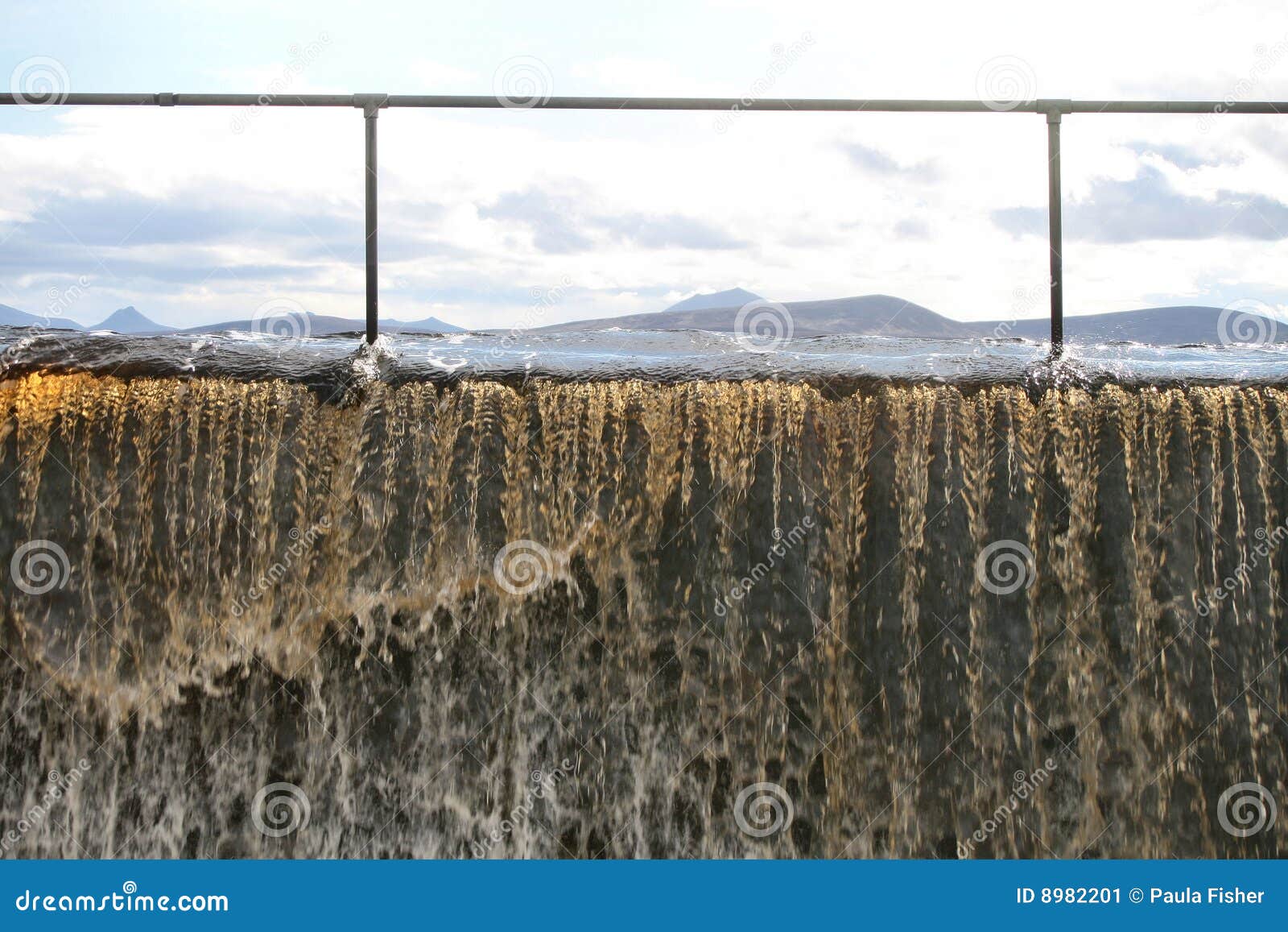 Overflowing Picture. Image: 8982201