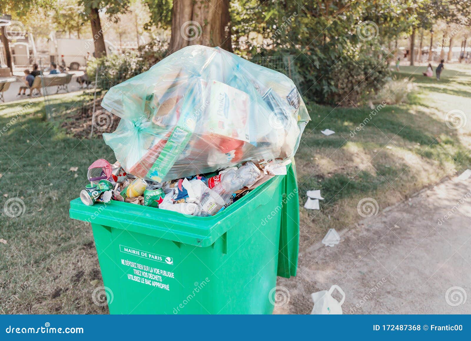 Overflowing Trash Can in City Park Editorial Stock Photo - Image of ... Overflowing Trash Can in City Park Editorial Stock Photo - Image of ...