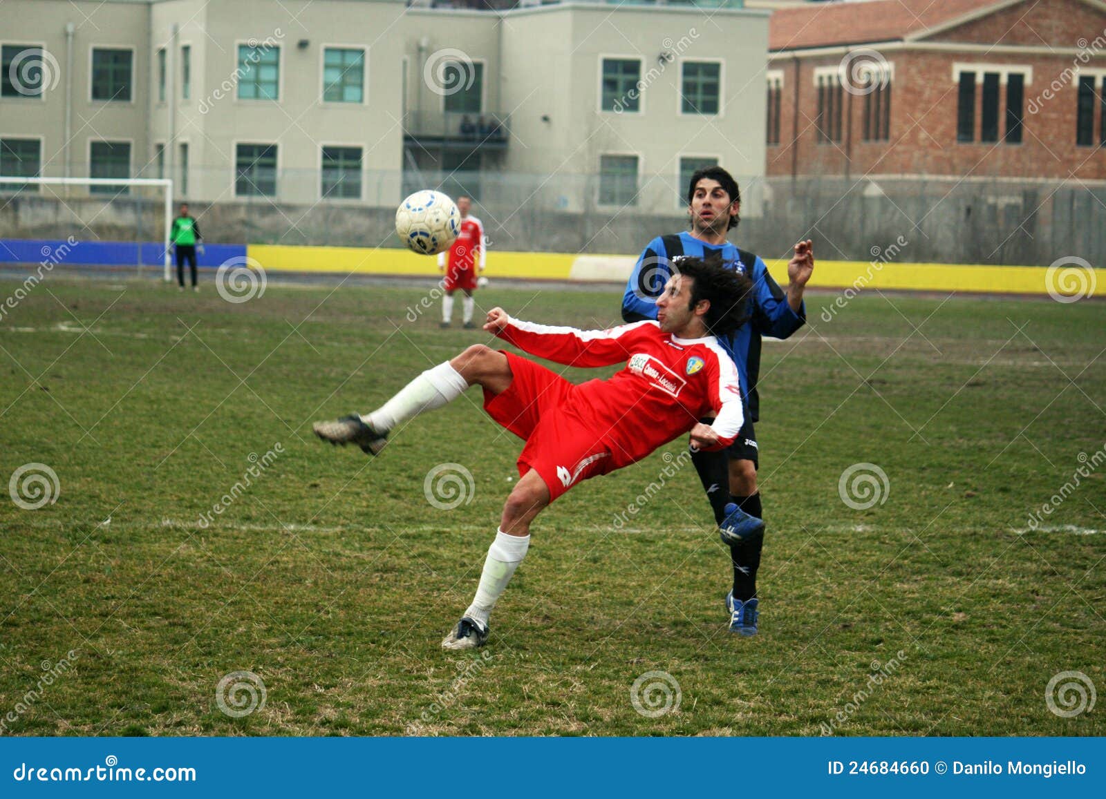 Overhead kick editorial image. Image of players, sport - 24684660