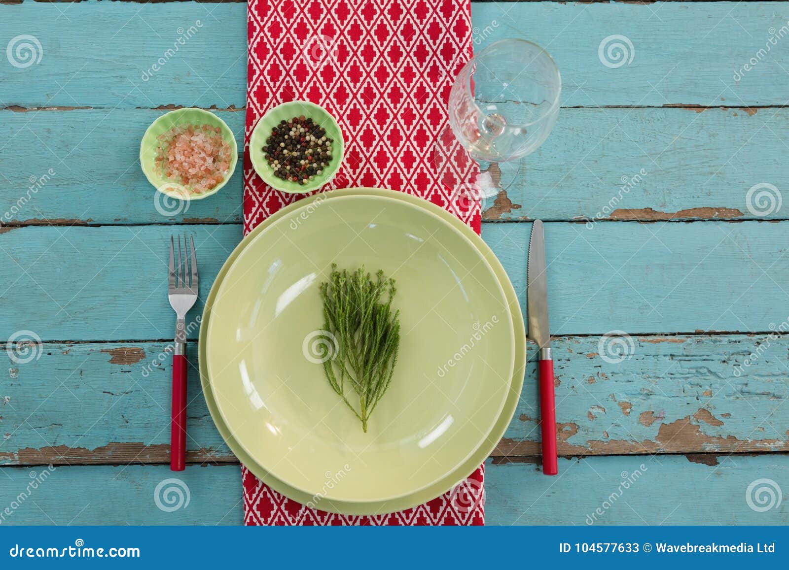 Table Setting on Wooden Plank Stock Image - Image of placemat, arranged ...