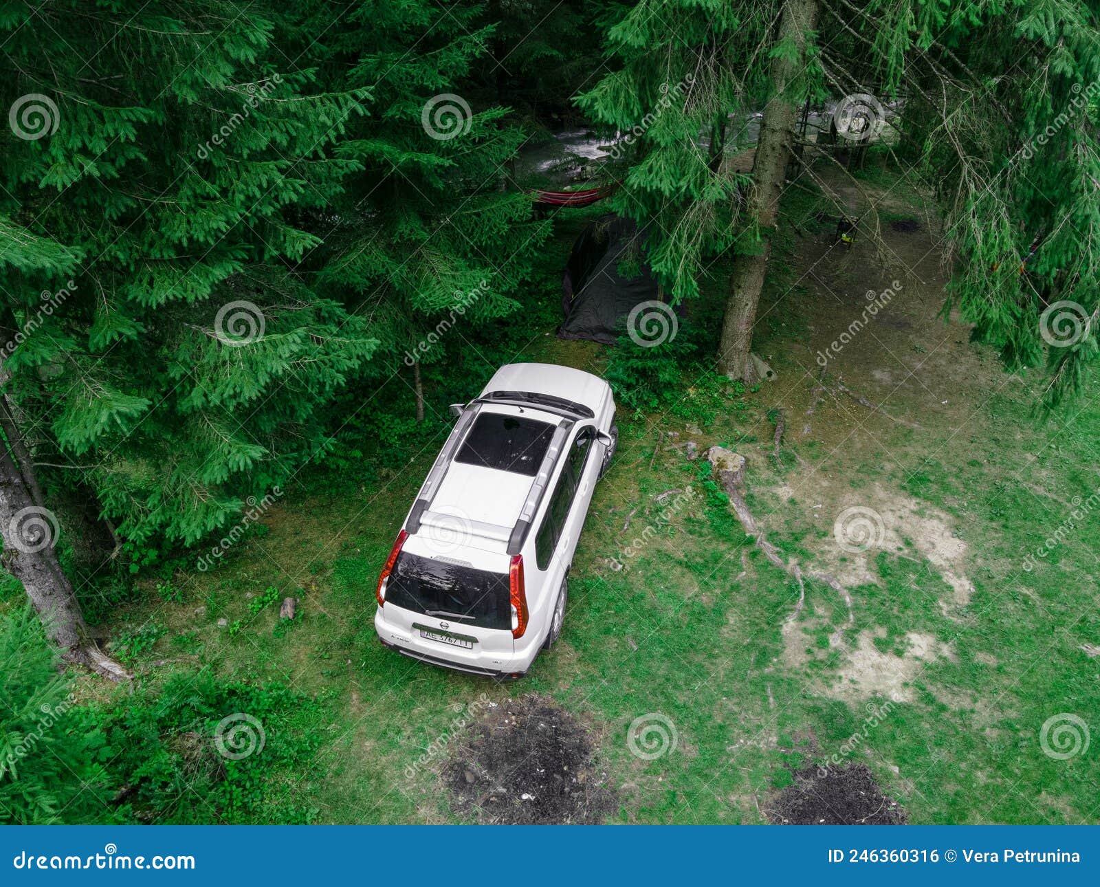 Overhead View of the Suv Car in Forest Camping Site Stock Photo - Image ...