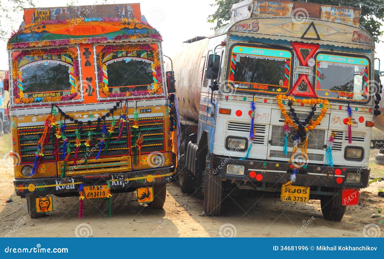 Overladen Vrachtwagens in India Redactionele Foto - Image of indië ...