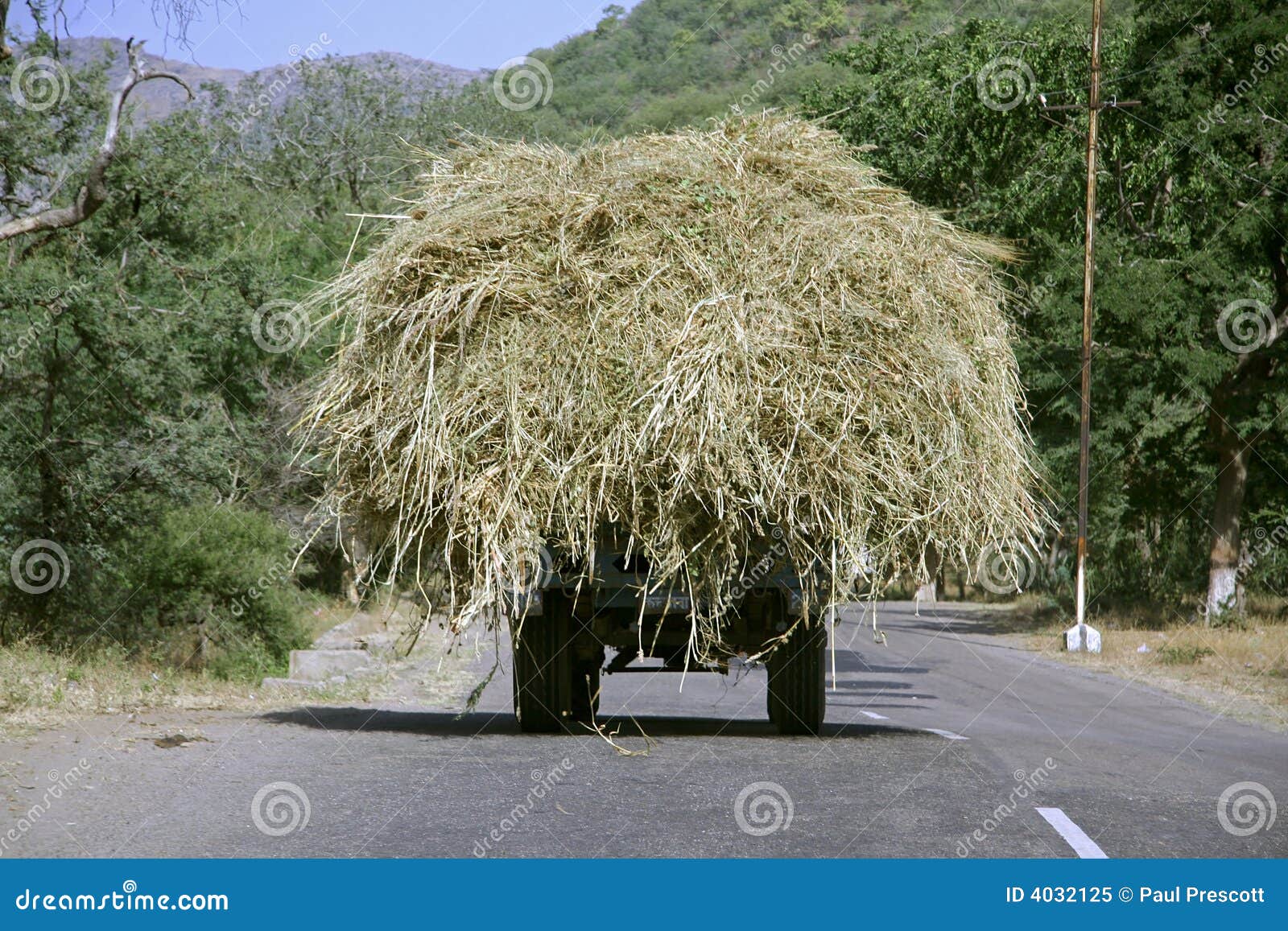 Overloaded Truck, Rajasthan Stock Image - Image of load, truck: 4032125