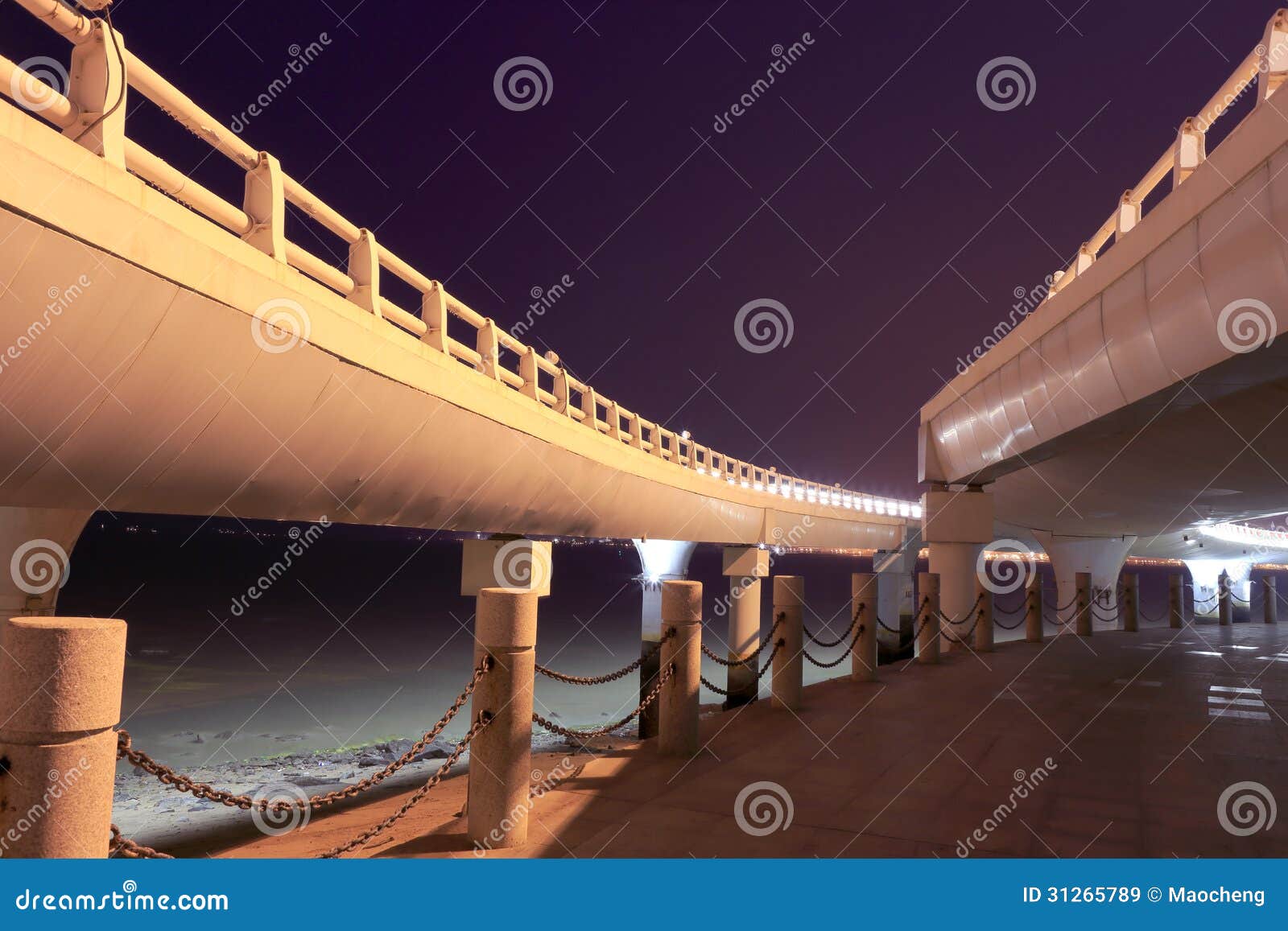 Overpass night sight editorial stock image. Image of lanes - 31265789
