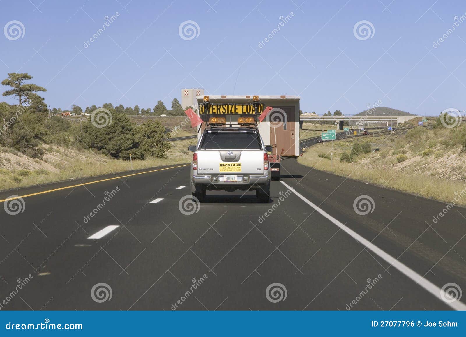 Oversized vehicle editorial photo. Image of states, oversize - 27077796