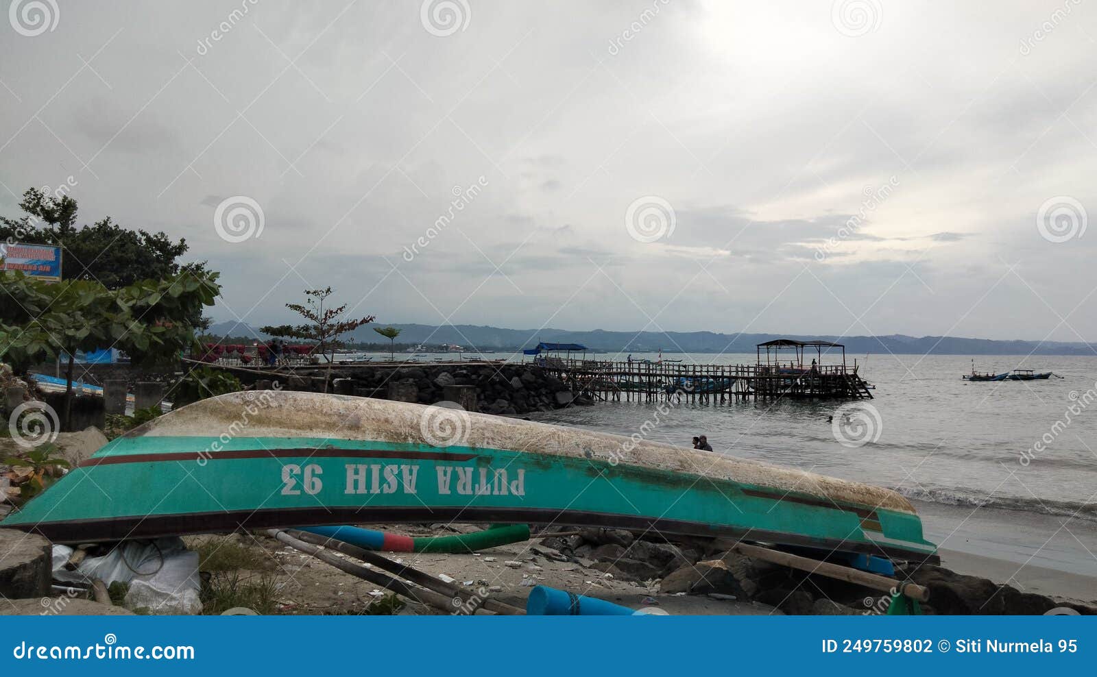 Overturned Boat on the Beach Editorial Photography - Image of ocean ...