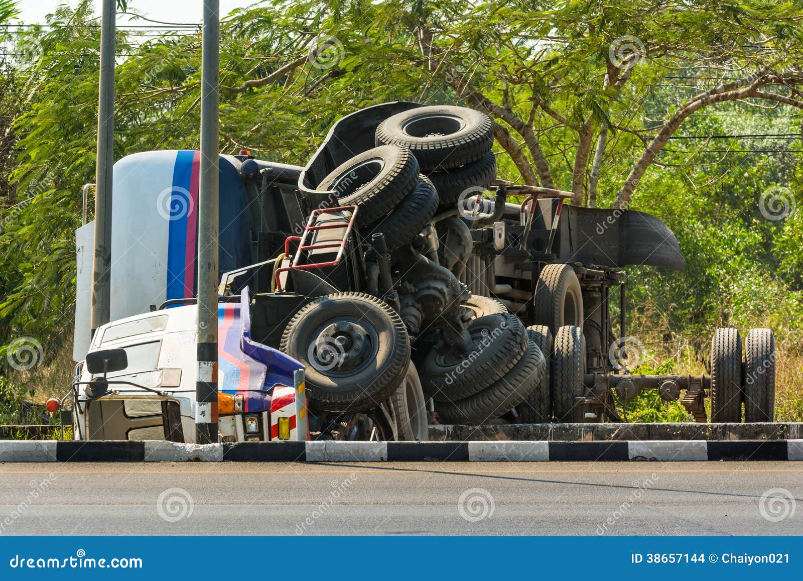 Overturned truck accident stock photo. Image of traffic - 38657144