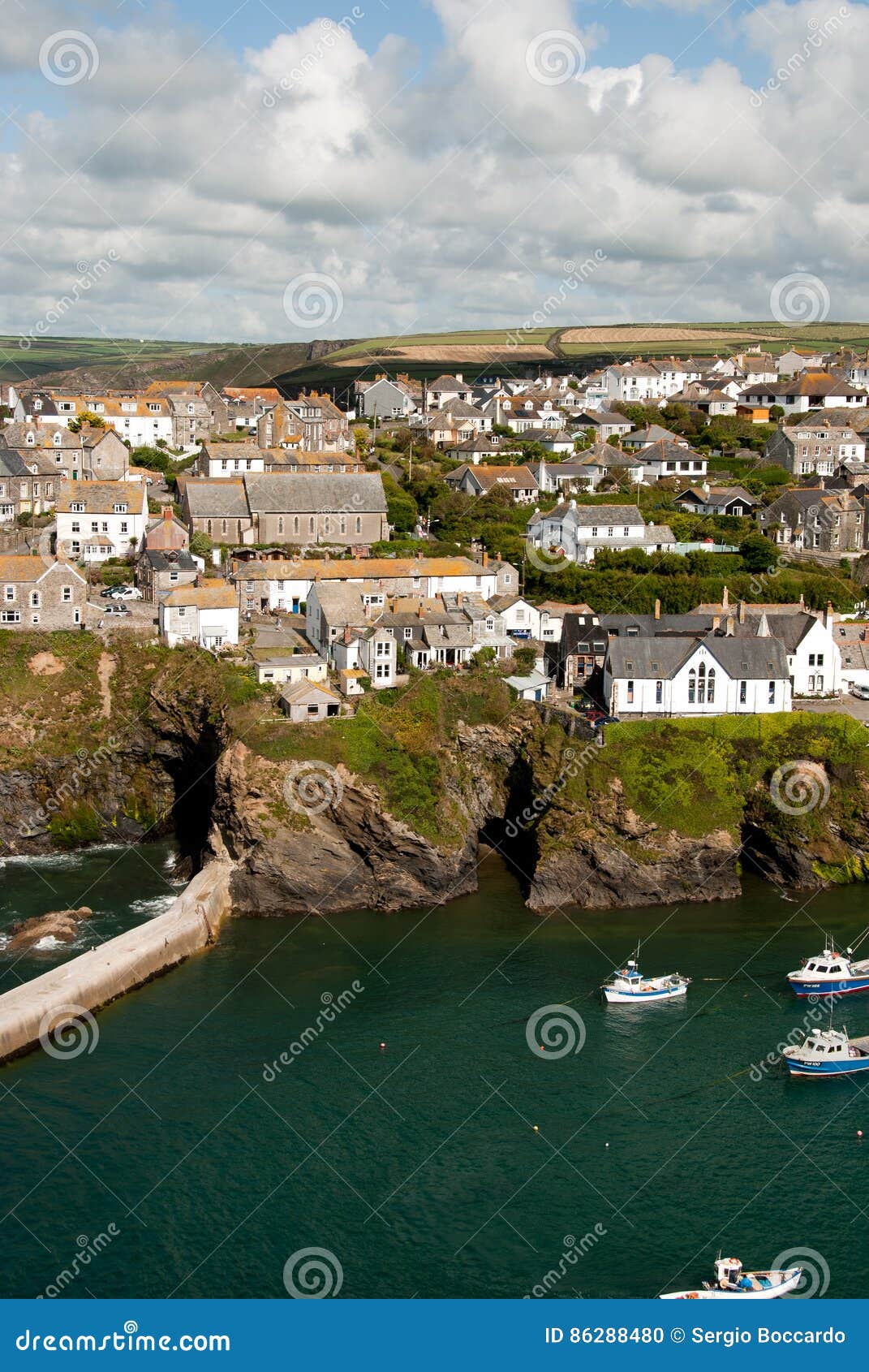 Overview in Port Isaac editorial image. Image of landscape - 86288480