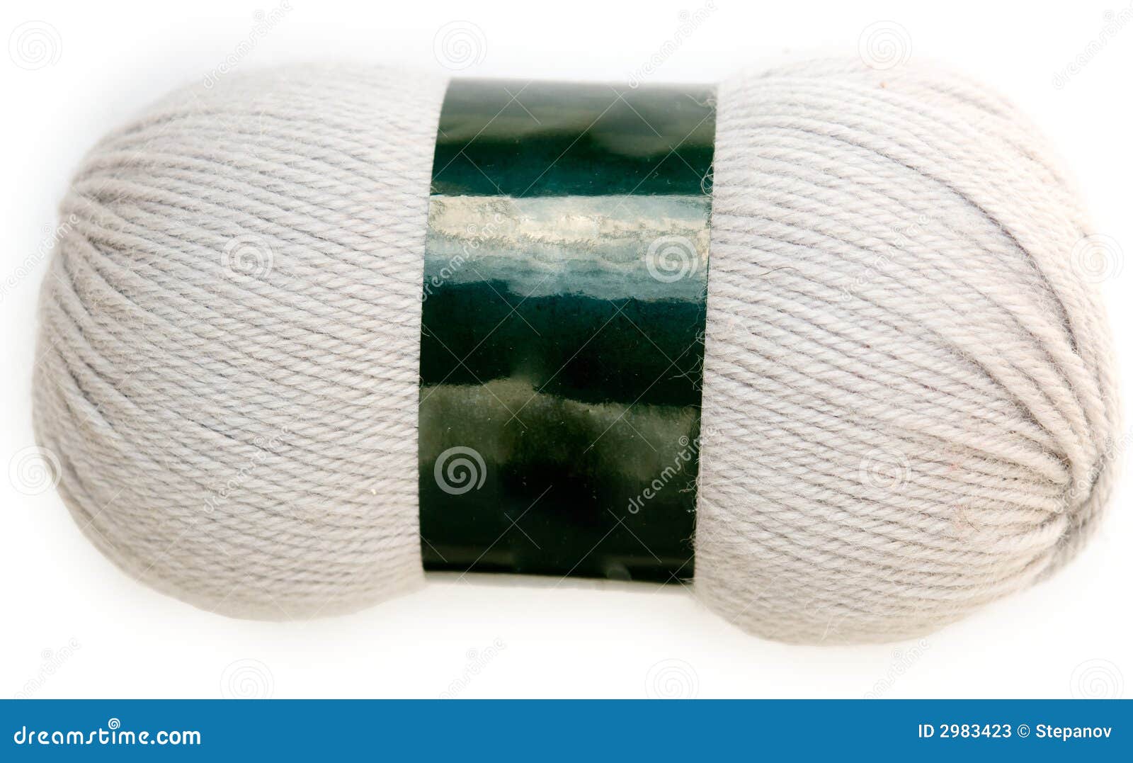 Ovillo de lana imagen de archivo. Imagen de madeja, blanco - 2983423