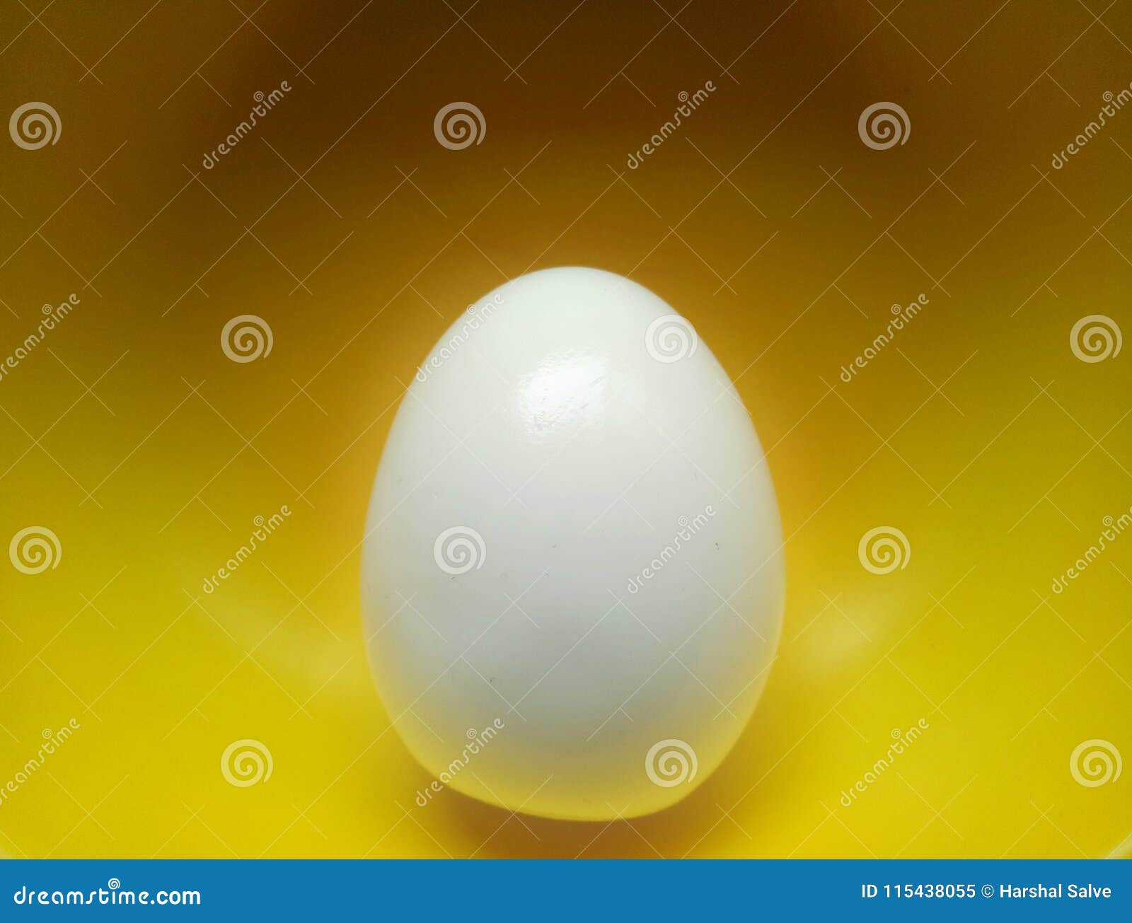 Ovo Cozido Com Ovo Shell Rachado Imagem de Stock - Imagem de duro ...