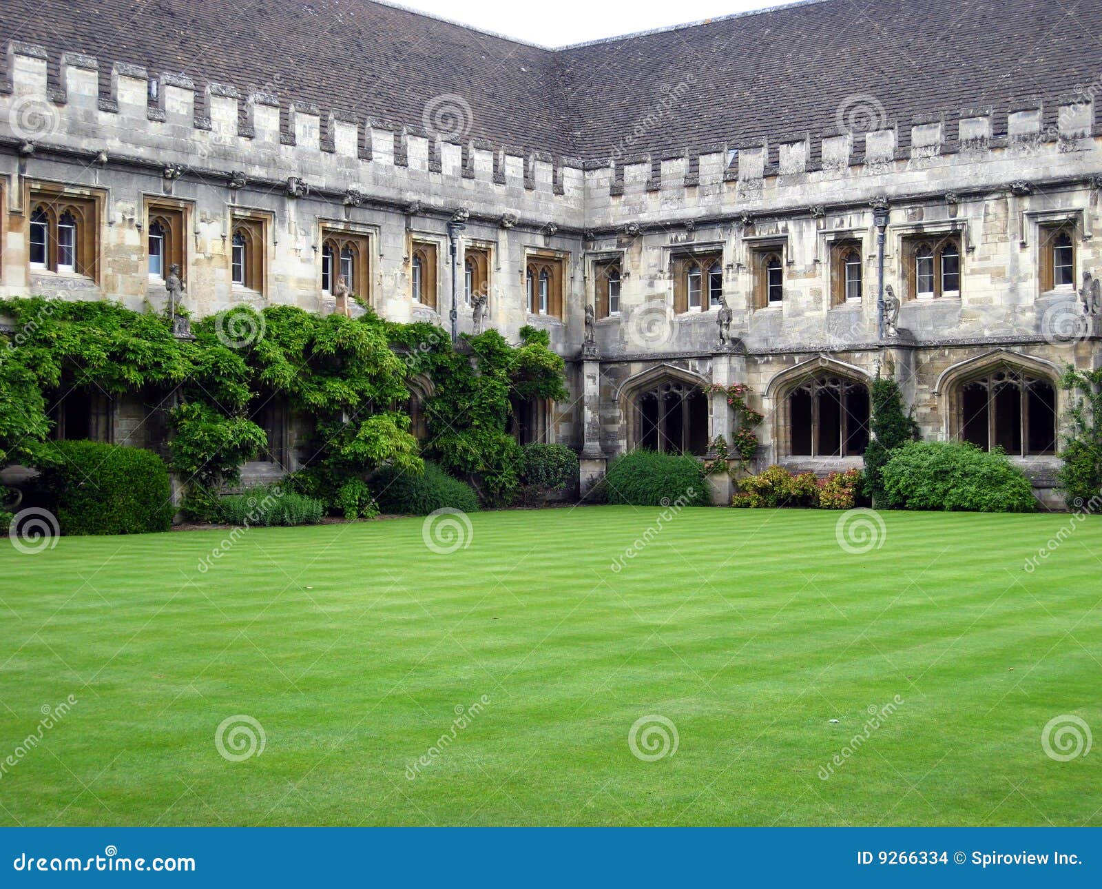 Oxford University Courtyard Stock Photo - Image of cloister, oxford ...