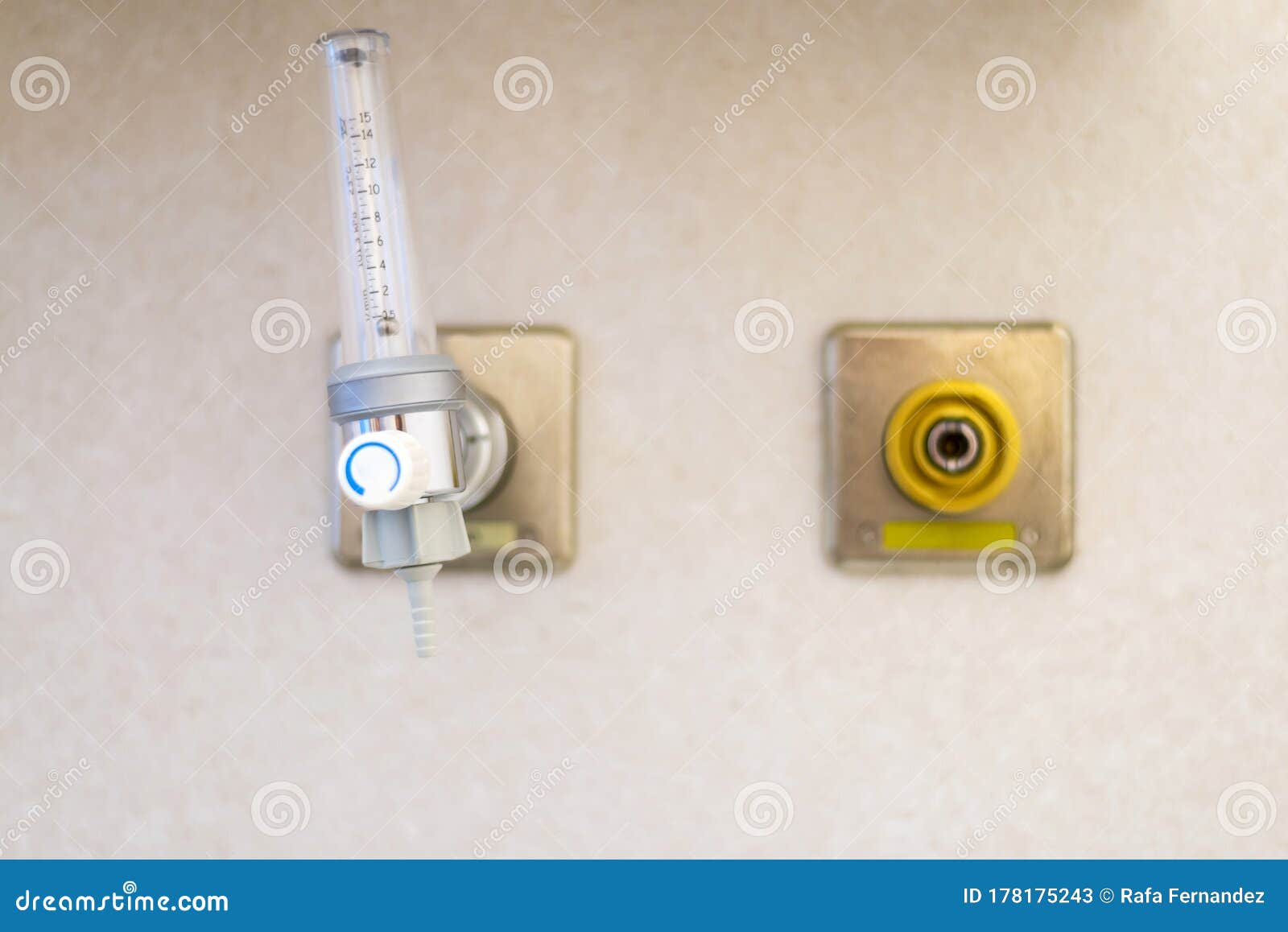 Oxygen Flow Meter Plugged In The Green Outlet On Hospital Wall, Medical ...
