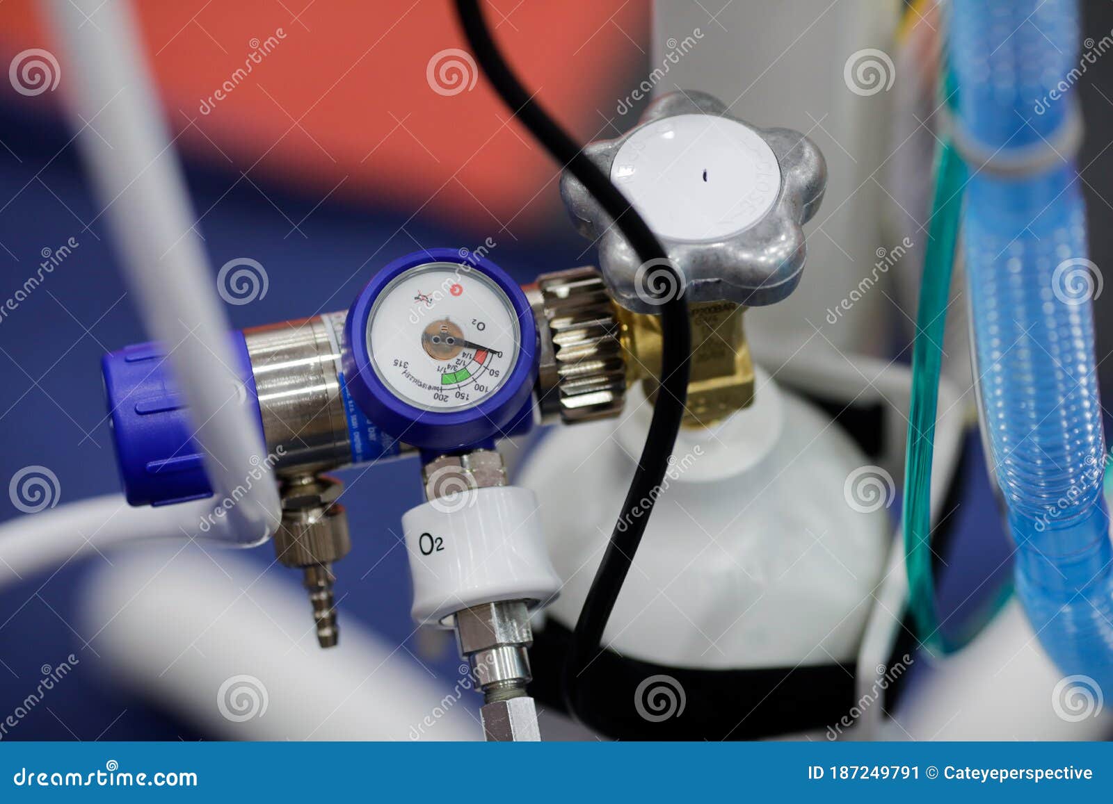 Oxygen Gauge from a Portable Medical Ventilator Stock Image - Image of ...