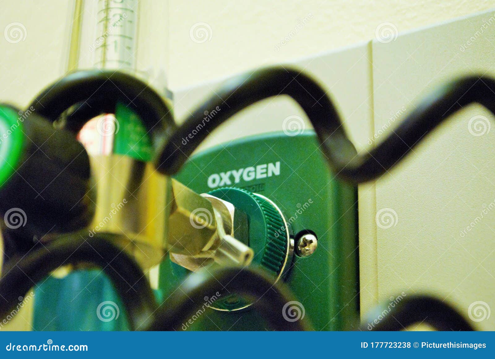 Oxygen Port Pressure Regulator Flow Meter in the Emergency Room Stock ...
