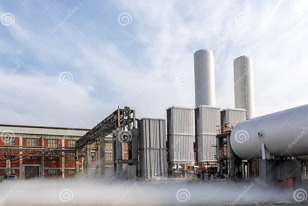 Oxygen Storage Tanks. Methods of Oxygen Storage for Subsequent Use Span ...
