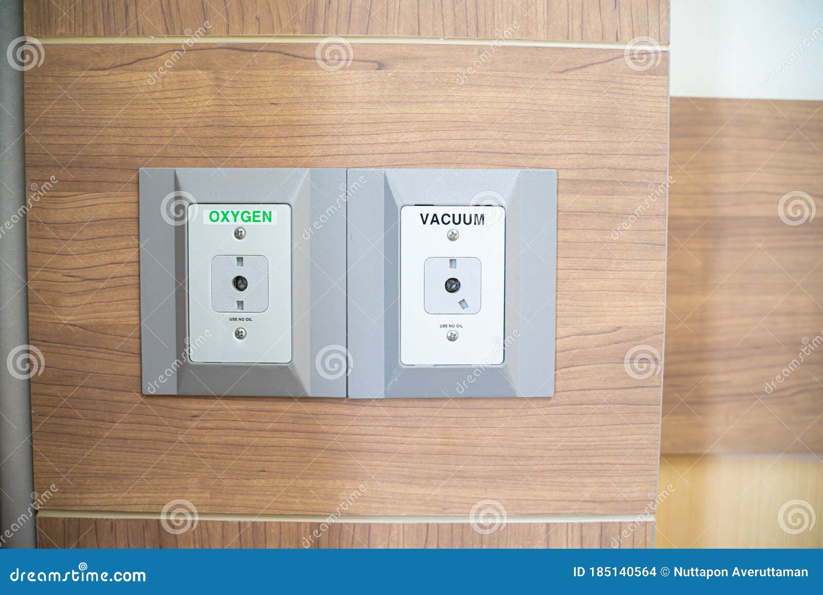 Oxygen and Vacuum Plug on the Wall Stock Photo - Image of medicine ...