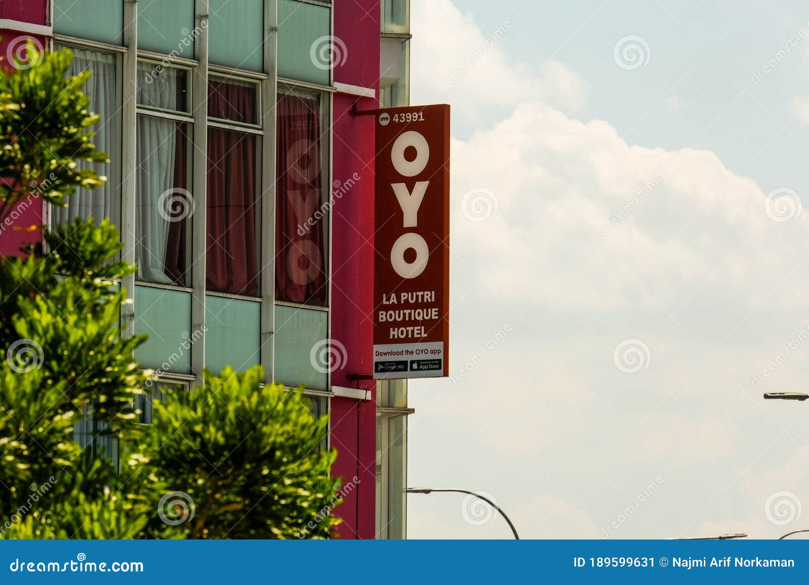 Oyo Hotel editorial photo. Image of vacation, banner - 189599631