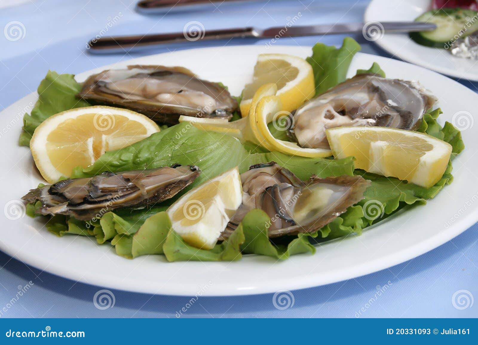 Oyster with lemon stock image. Image of cloth, food, marine - 20331093