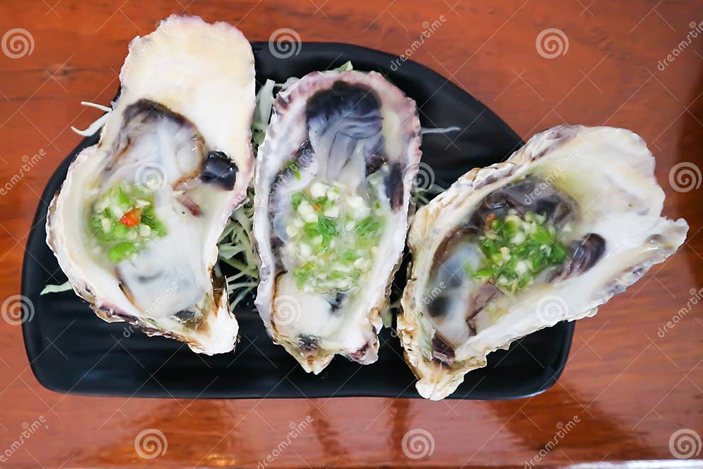 Oyster or Raw Oyster , Raw Shell Stock Image - Image of healthy, good ...