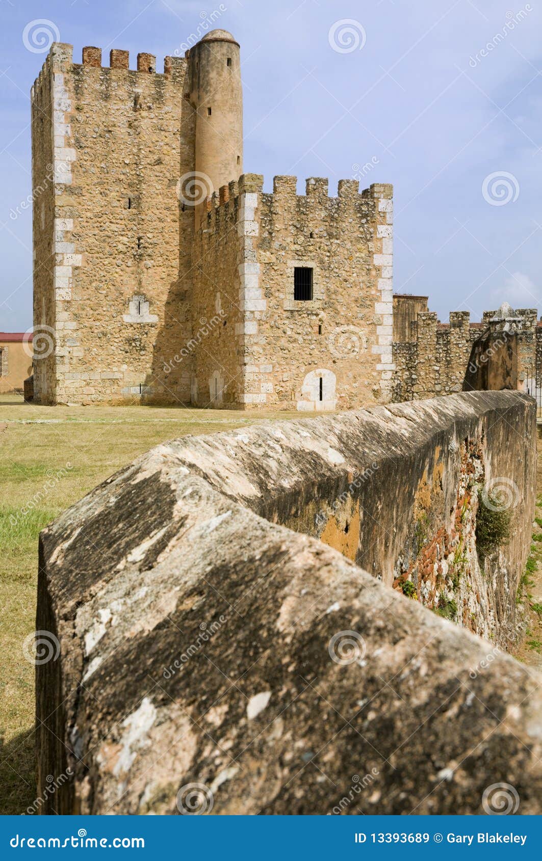 Ozama Fortress - Santo Domingo Stock Image - Image of santo, moat: 13393689