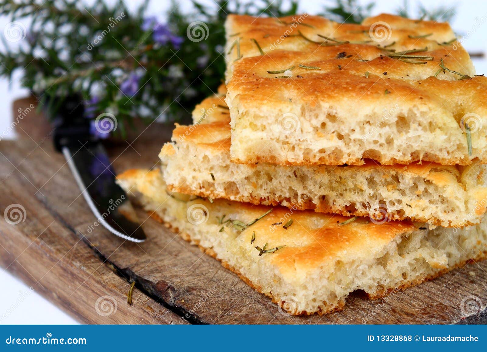 Pão de Focaccia foto de stock. Imagem de prato, farinha - 13328868