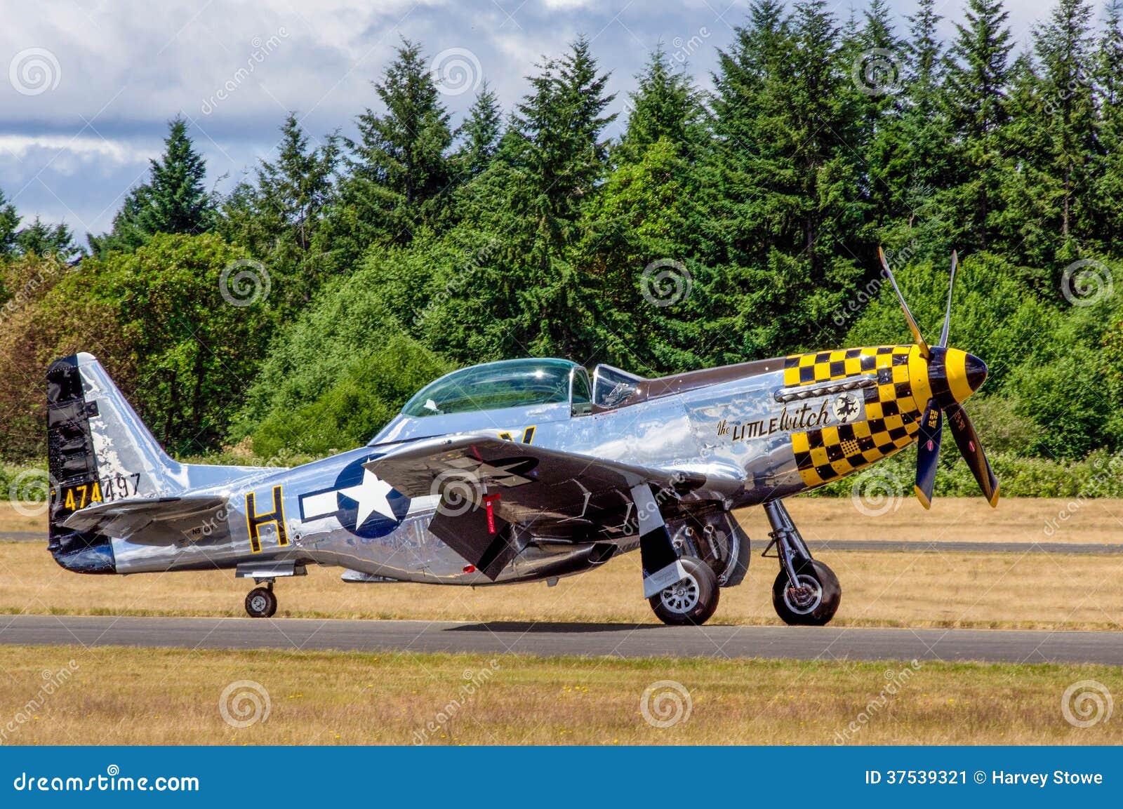 P-51 Mustang editorial photo. Image of fighter, restored - 37539321