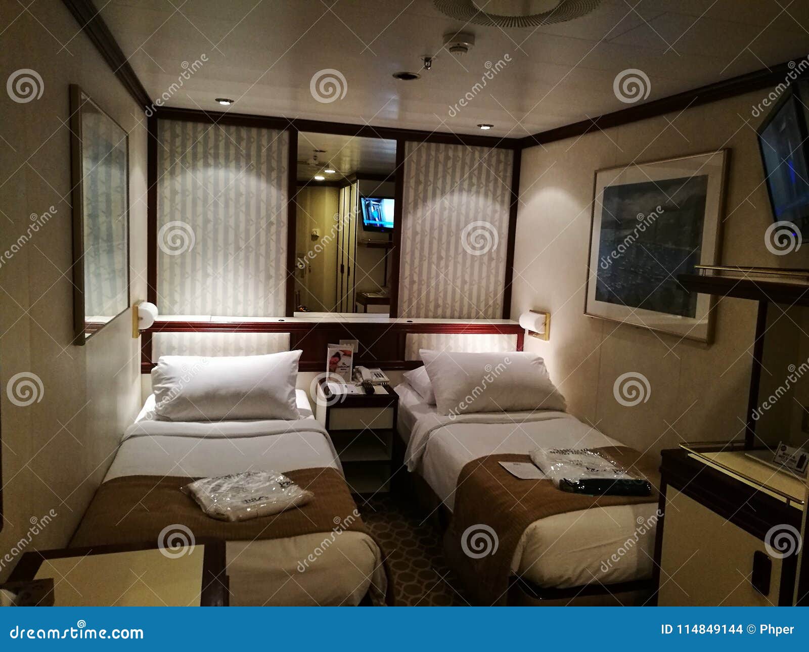 P&O Cruise Cabin editorial stock image. Image of pacific - 114849144