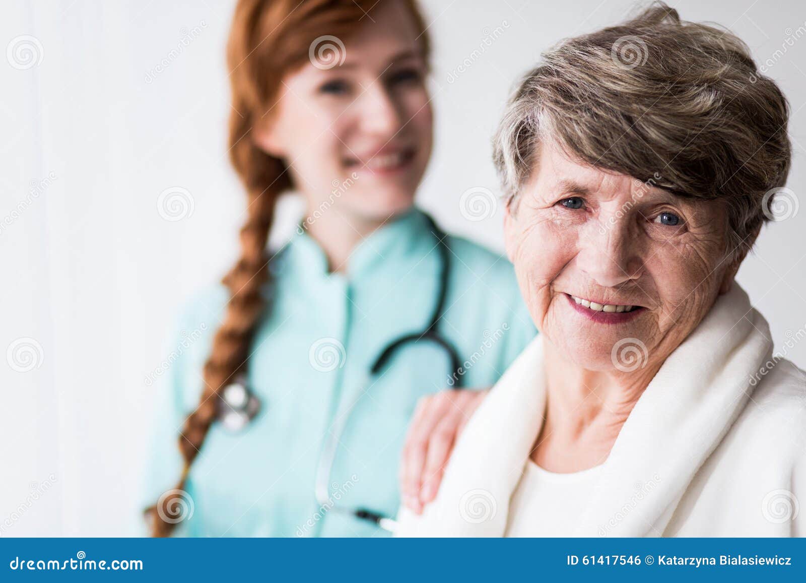 Paciente Feliz De La Sala Geriatic Foto de archivo - Imagen de médico ...