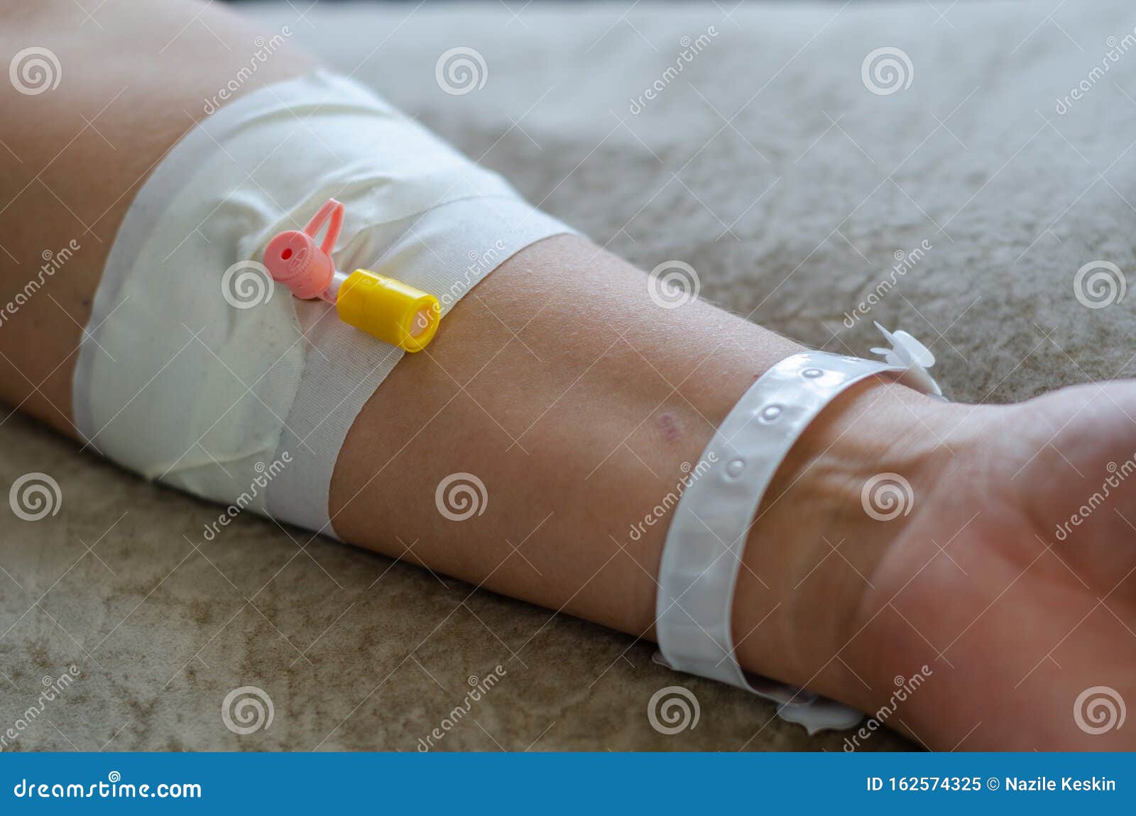 Pacientes Con Una Intravenosa Imagen de archivo - Imagen de medicina ...