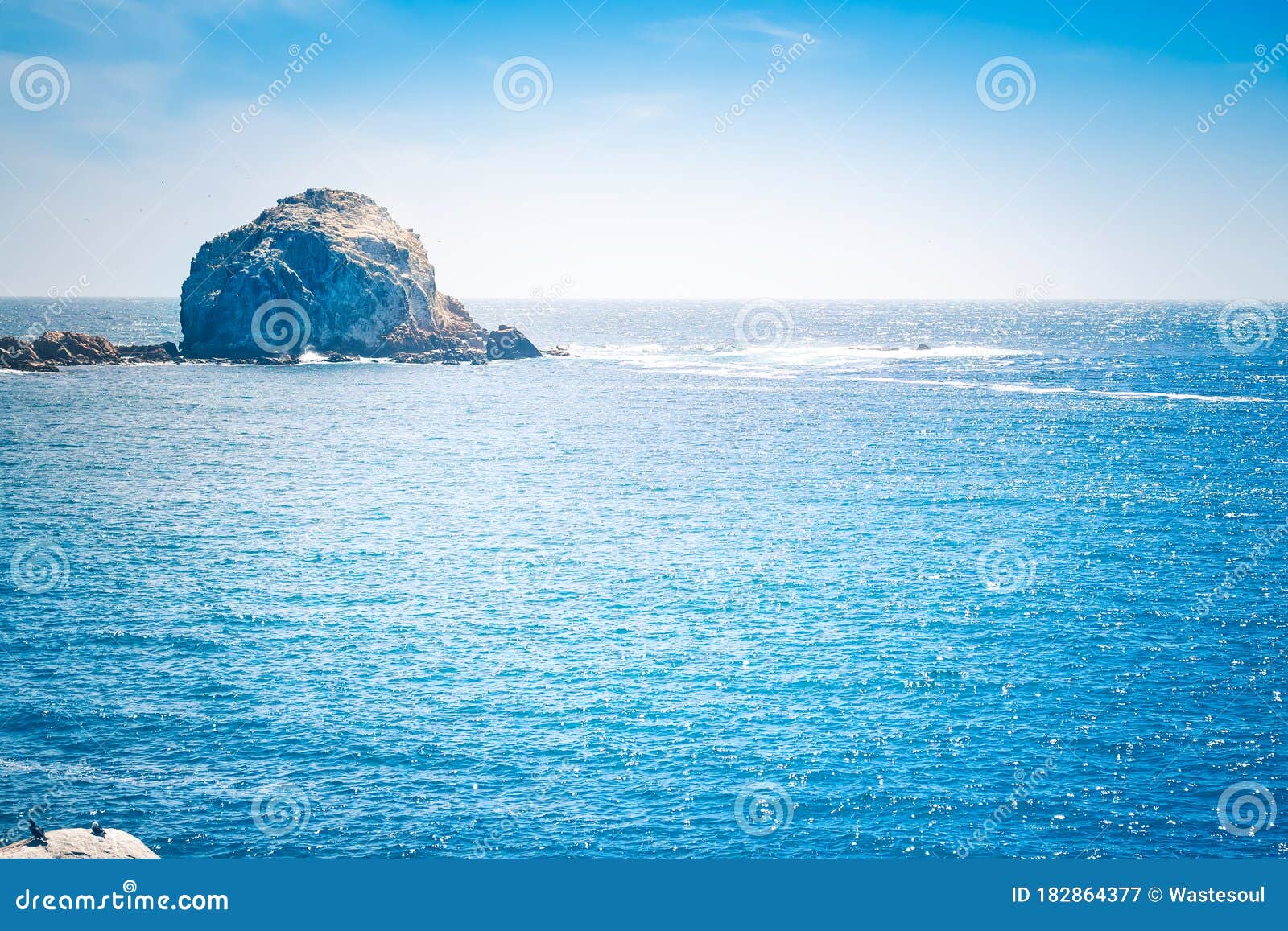 Pacific ocean in Chile stock image. Image of landscape - 182864377