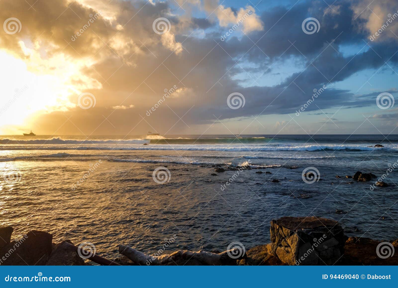 Pacific Ocean at Sunset on Easter Island Stock Photo - Image of horizon ...