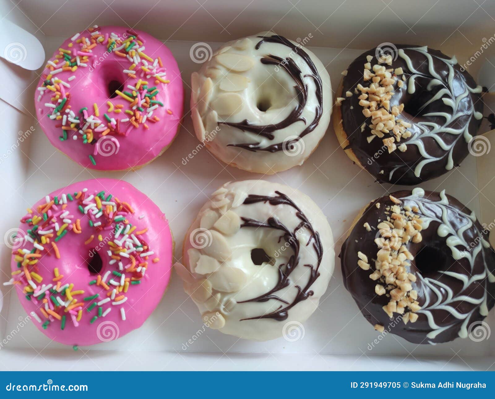 Package of 6 Beautiful Donuts Stock Image - Image of buttercream, pink ...