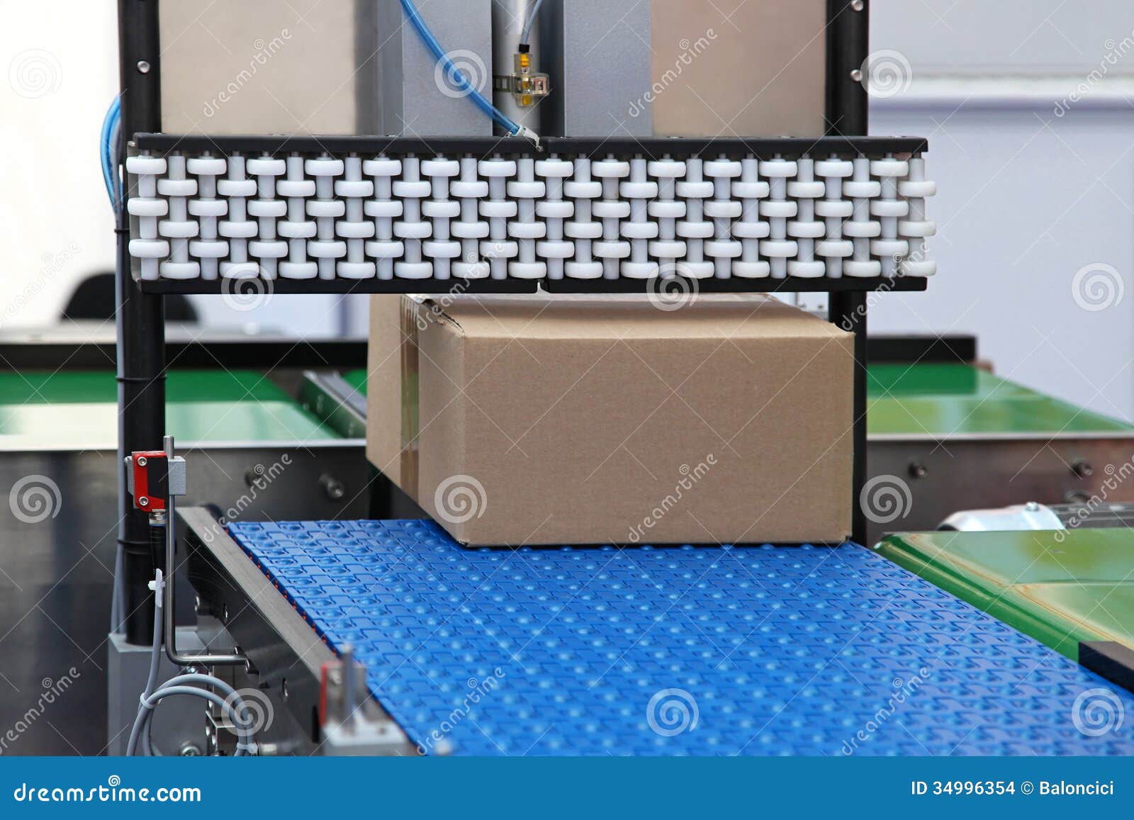 Packaging handling stock photo. Image of packing, moving - 34996354