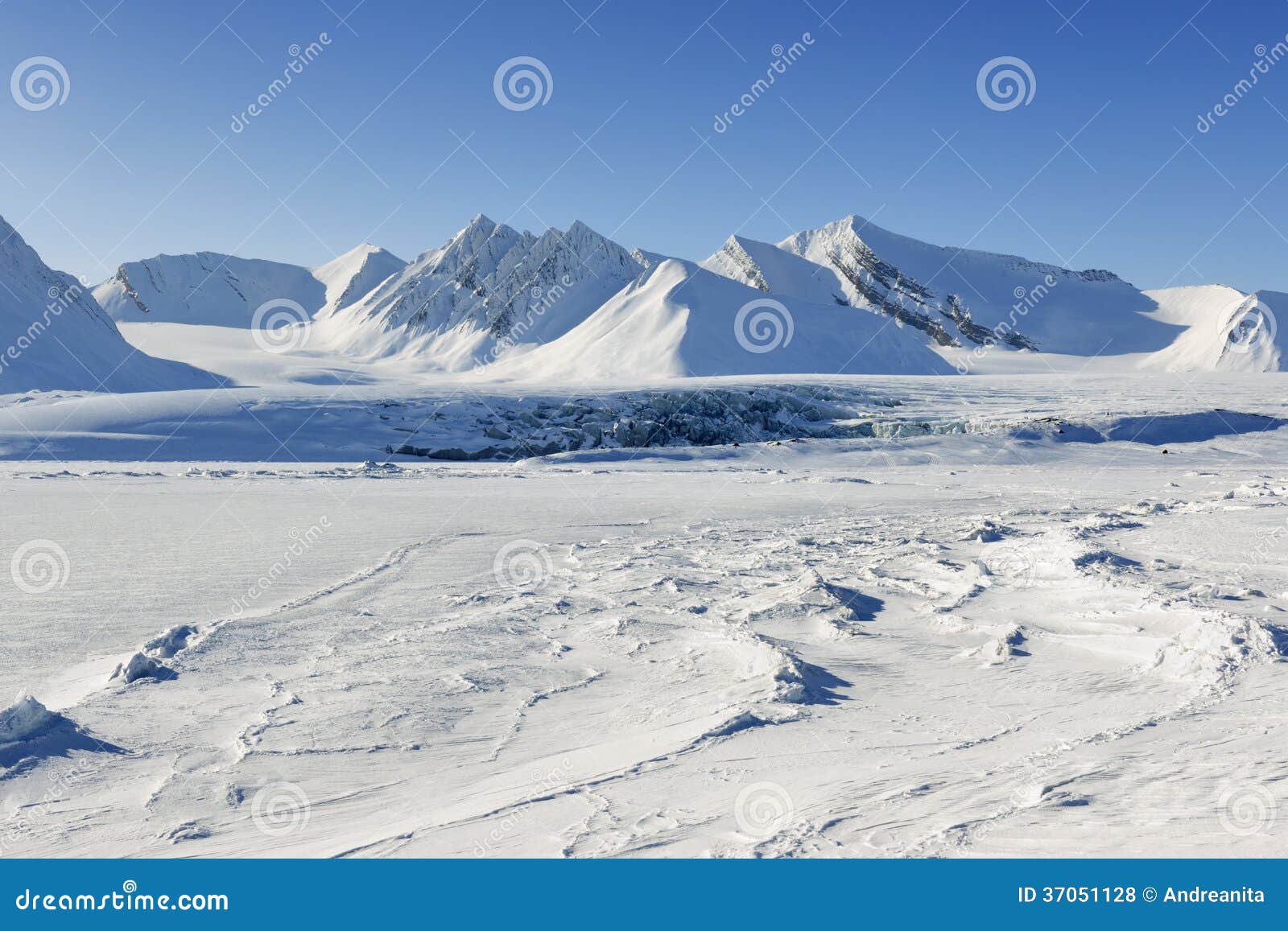 Packeis stockfoto. Bild von umwelt, berge, dunkel, umgebung - 37051128