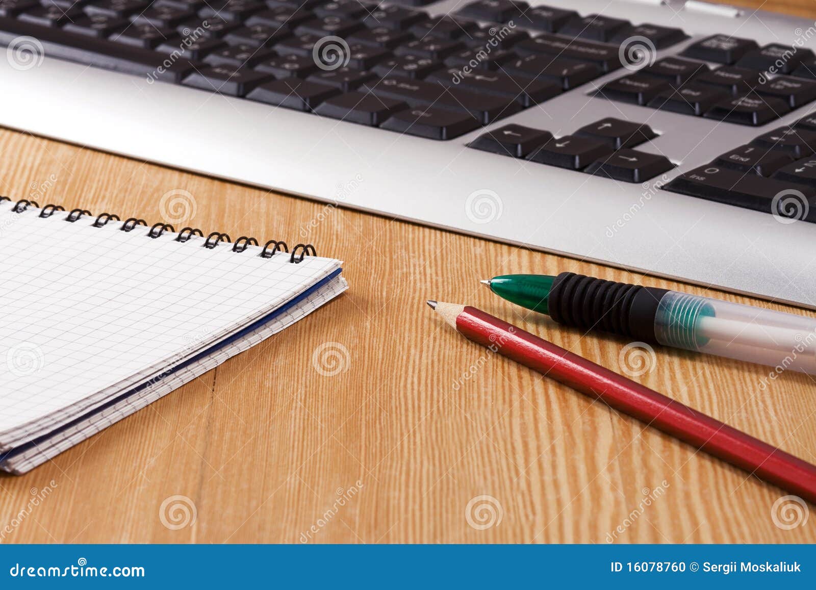 Pad, keyboard and pens stock photo. Image of brown, office - 16078760