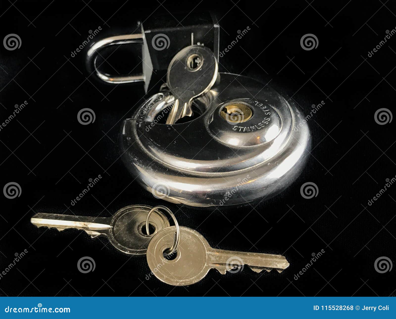 Pad Locks and Keys editorial stock photo. Image of safety - 115528268