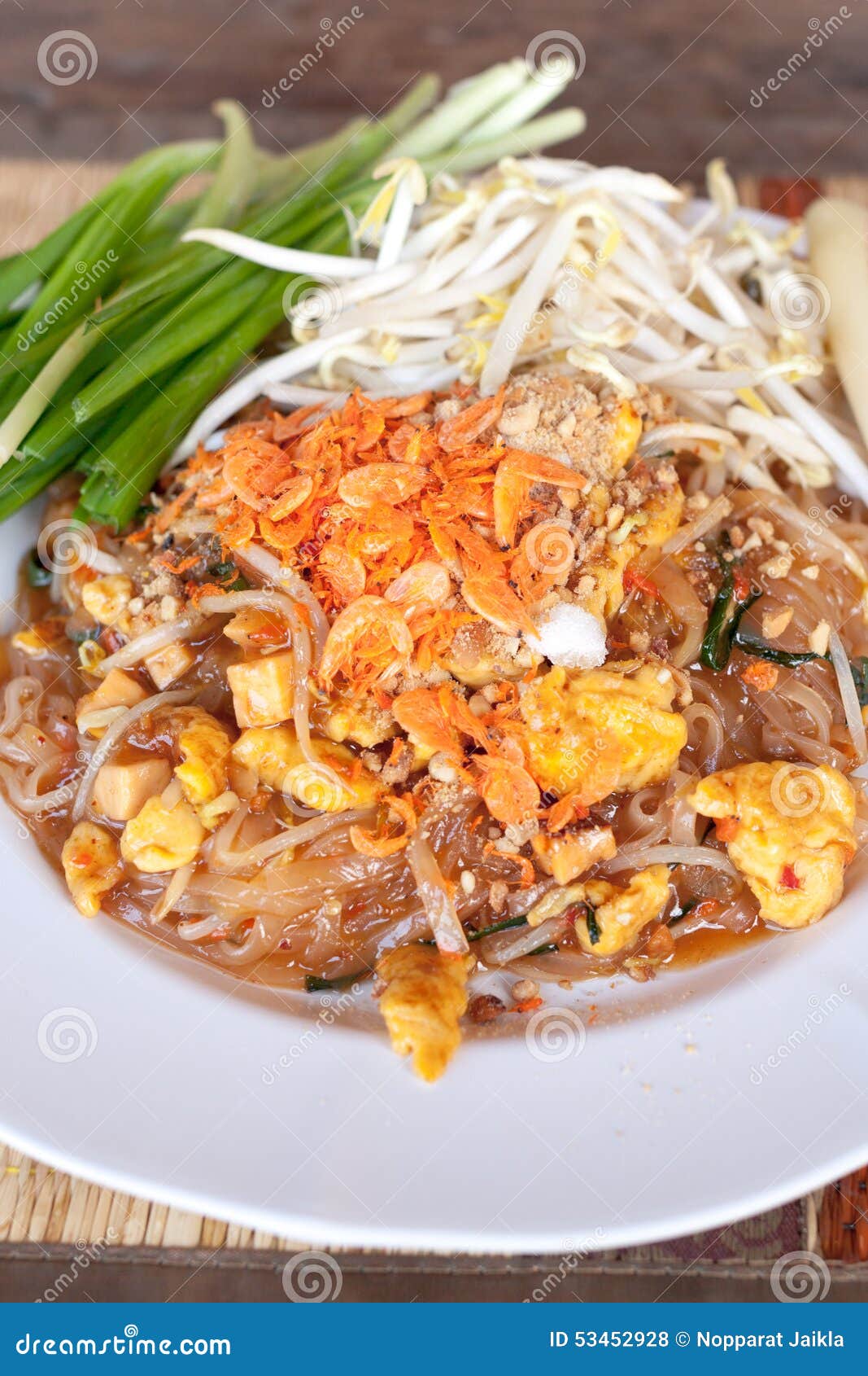 Pad thai or phat thai stock photo. Image of lime, onions - 53452928