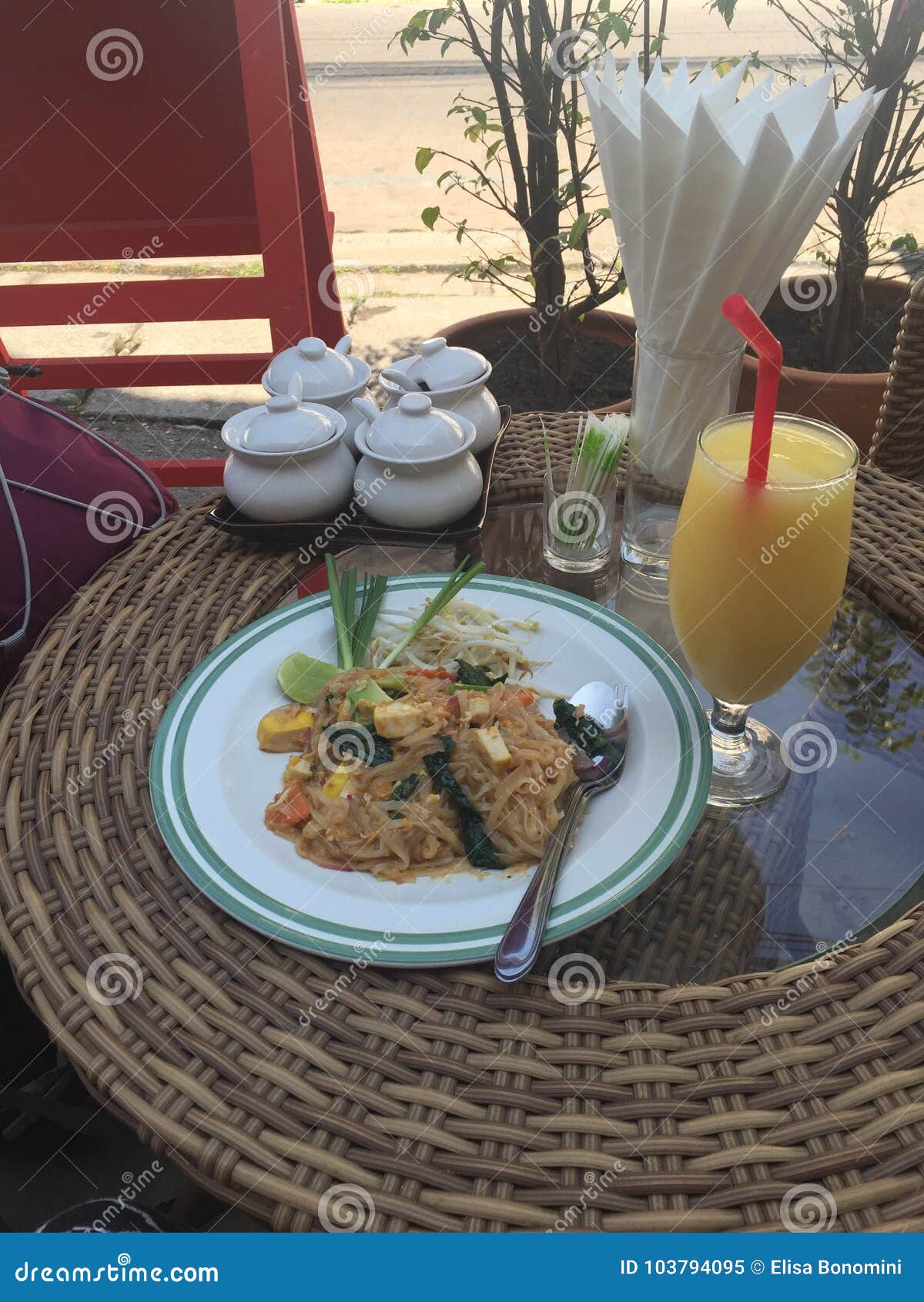 Pad Thai with Vegetables and Egg Stock Image - Image of noodles, sauce ...