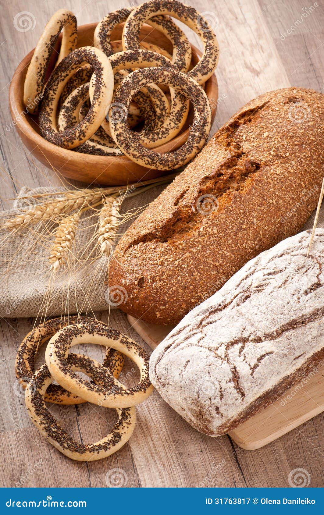 Padaria e orelhas de milho imagem de stock. Imagem de baguete - 31763817
