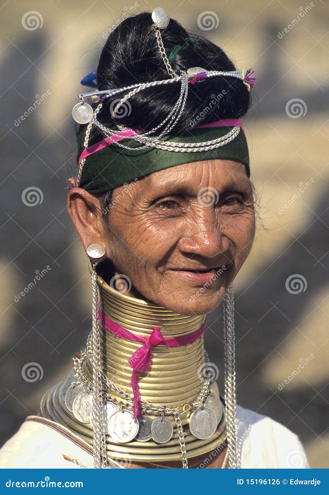 Padaung Tribe 1 editorial photo. Image of minority, giraffe - 15196126