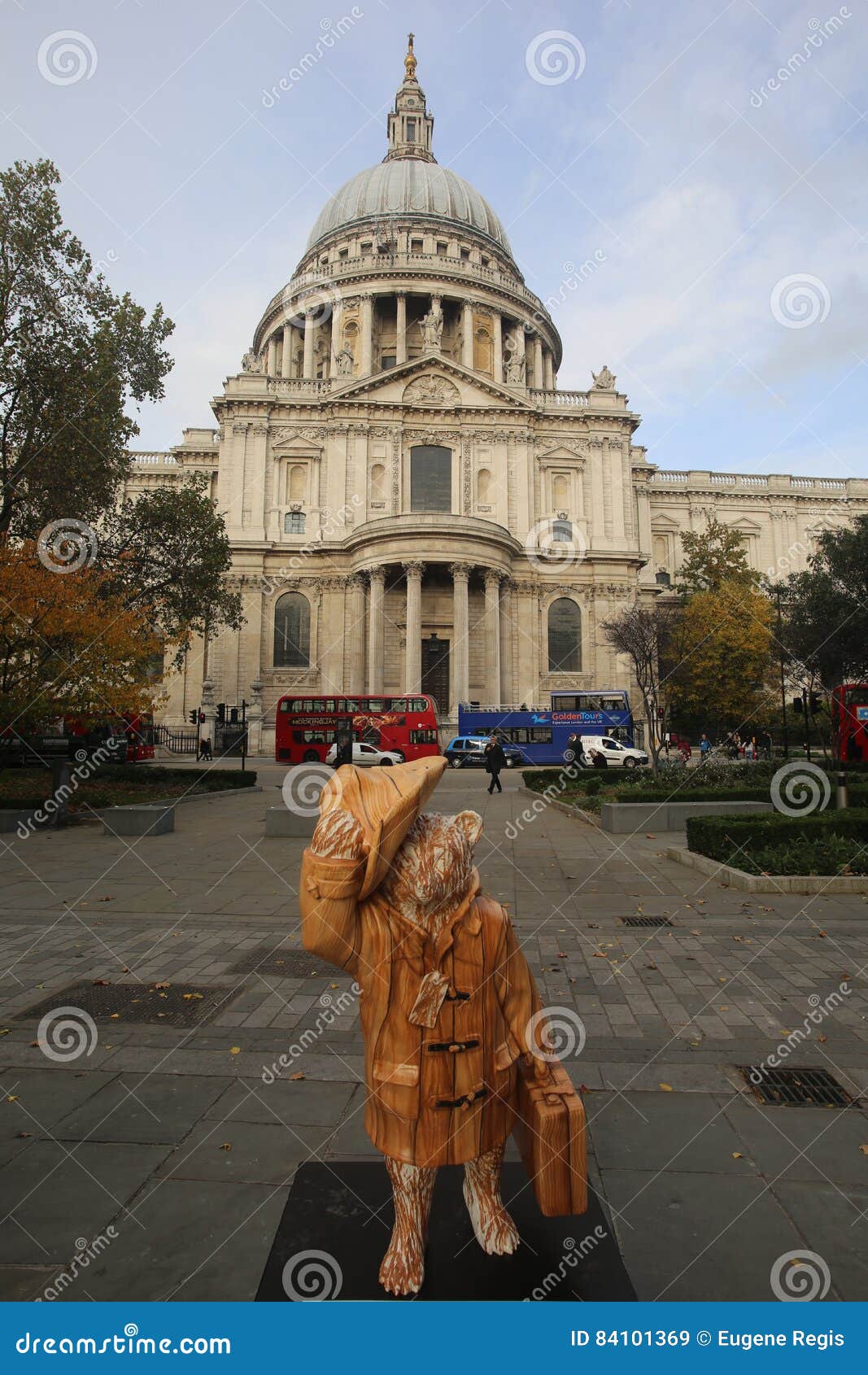 Paddington Bear Statue in London Editorial Stock Image - Image of ...