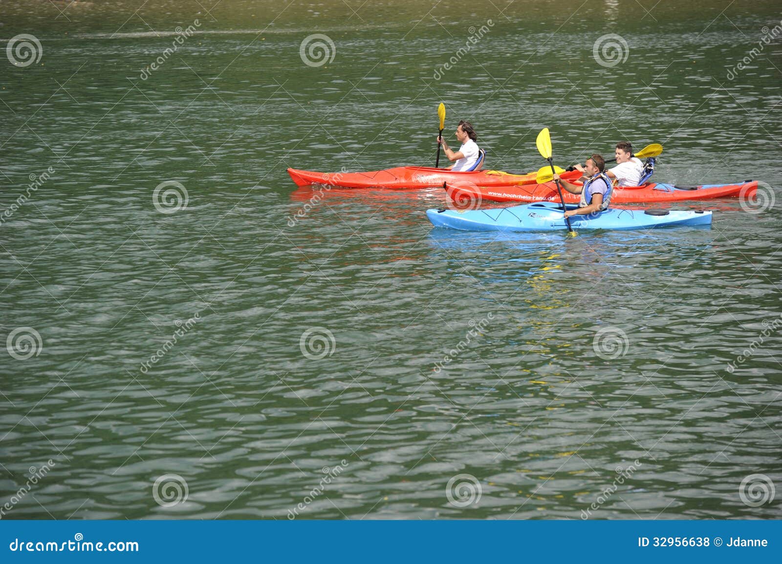 Paddler foto de archivo editorial. Imagen de remo, hombre - 32956638