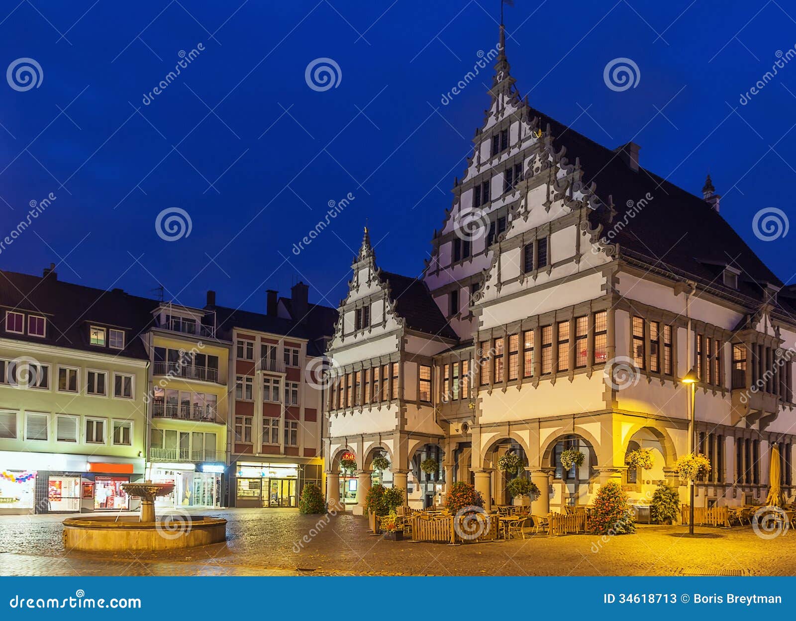 Paderborn-Rathaus, Deutschland Stockbild - Bild von beleuchtung ...