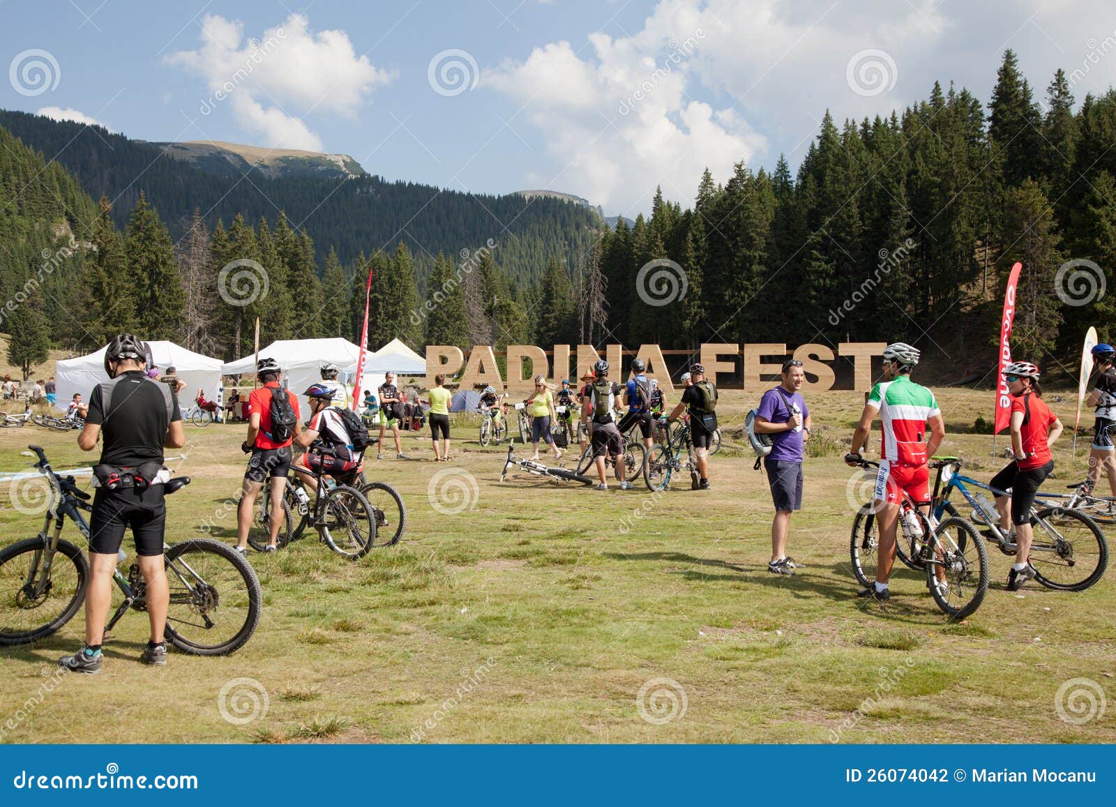 Padina fest 2012 editorial photography. Image of downhill - 26074042