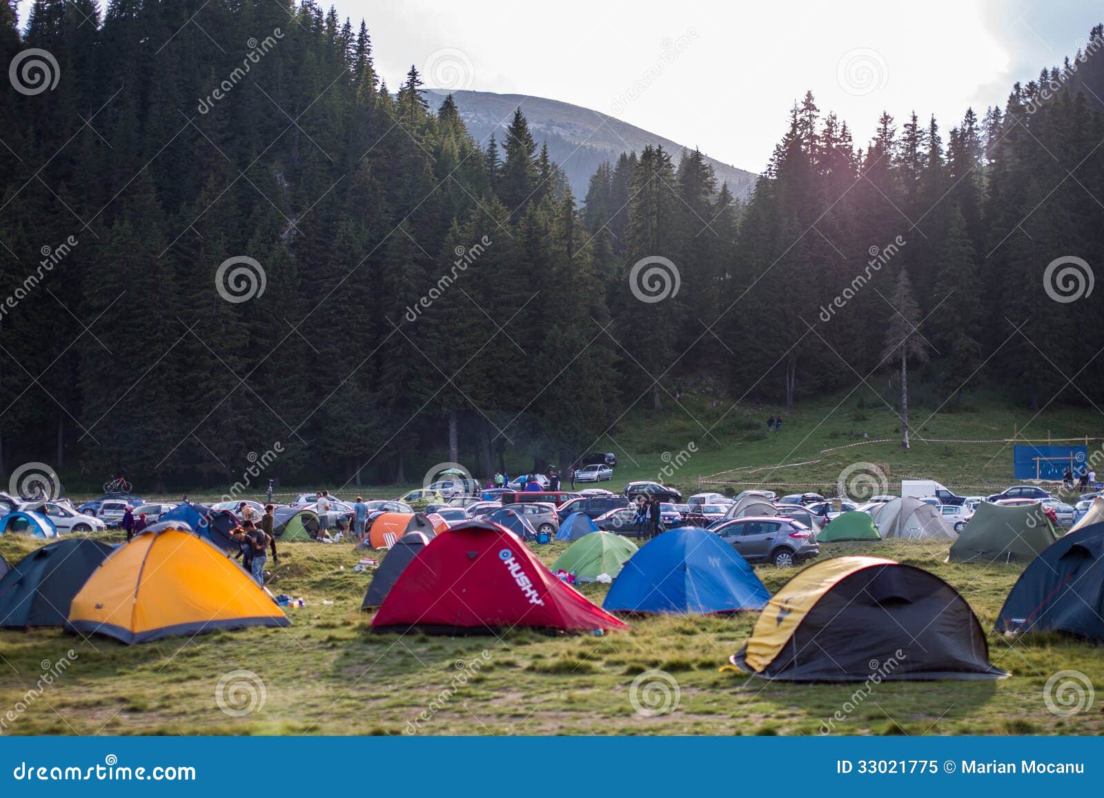 Padina fest 2013 redactionele afbeelding. Image of boeddhisme - 33021775