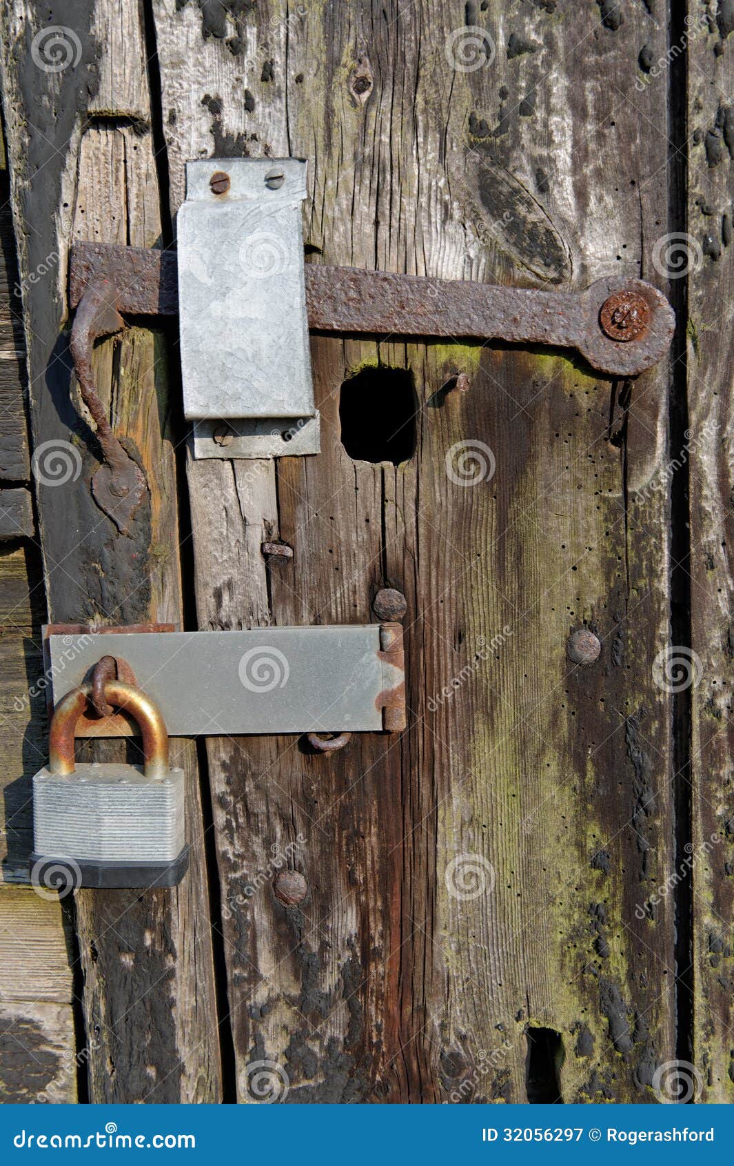 Padlock and Latch stock image. Image of keyhole, paint - 32056297