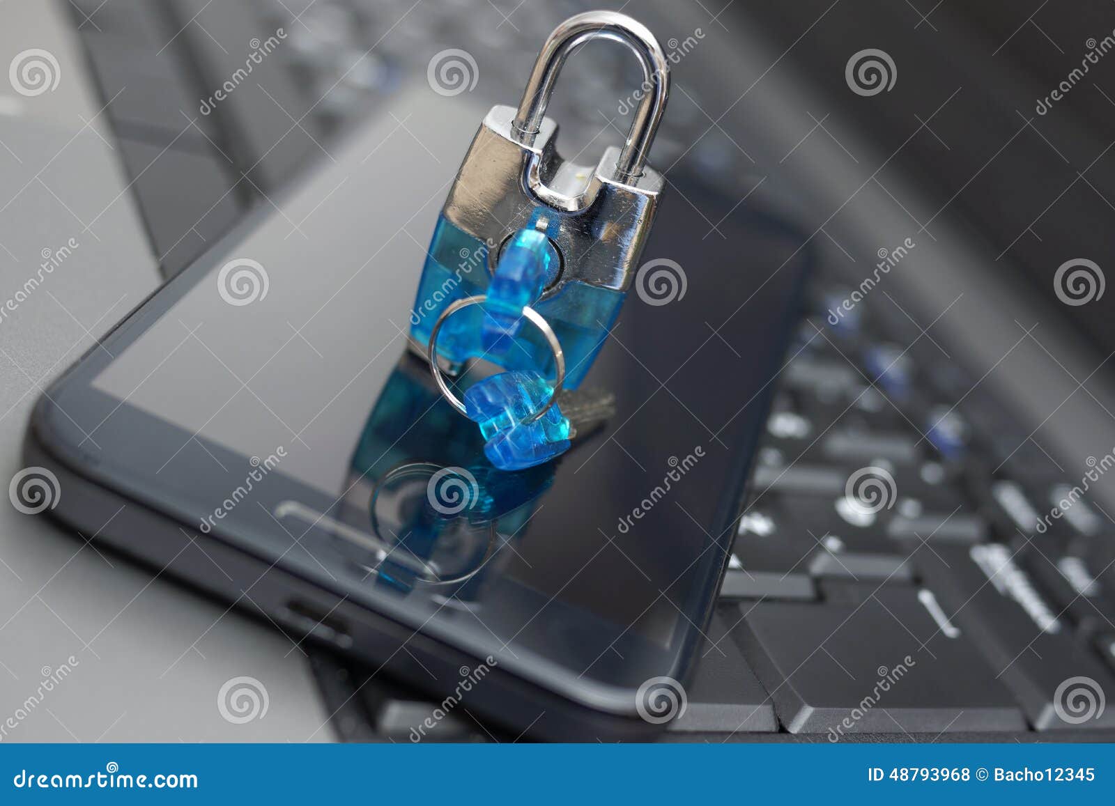 Padlock on Smart Mobile Phone and Laptop Computer, Computer Se Stock ...