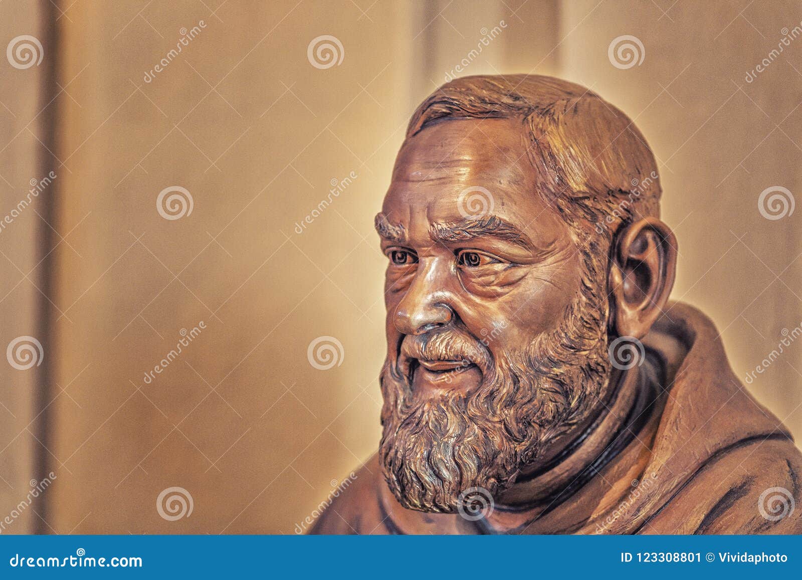 5,153 Pious Foto - Foto Stock Gratis e Royalty-Free da Dreamstime